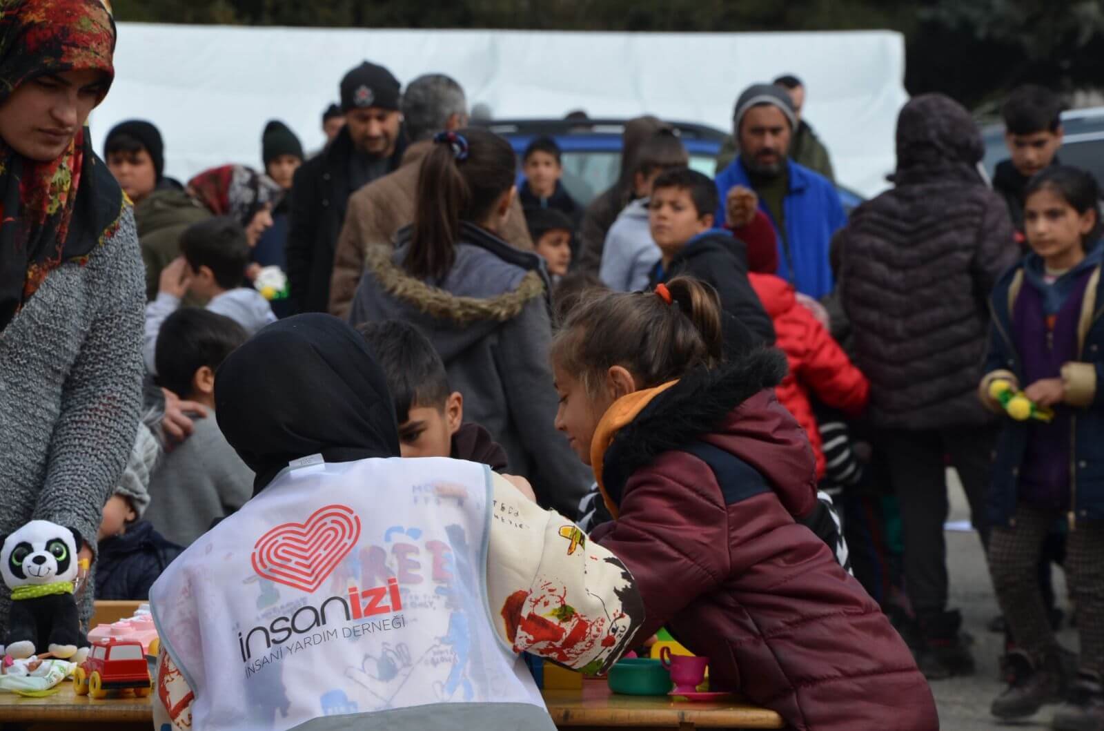 İyilik Kompleksi / İnsan İzi Uluslararası İnsani Yardım Derneği